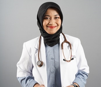 dr. Lucya Putri Juwita, Sp.KFR. - Cek Jadwal & Buat Janji Temu